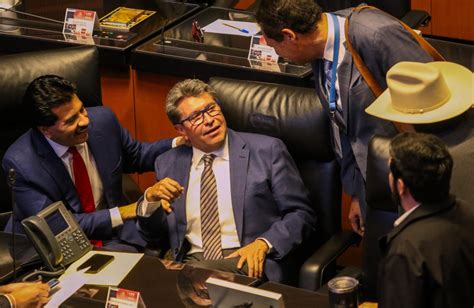 Ricardo Monreal advierte que plan B de AMLO no pasará en fast track