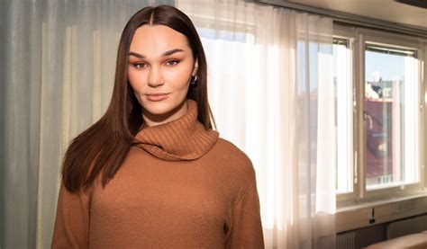 Tone Sekelius Om Att Dejta Nya Låten Och Nya Stilen