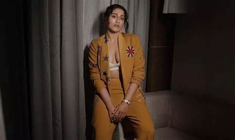 Regina Cassandras Stunning Photoshoot In A Stylish Attire Regina