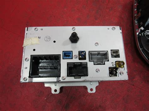 11 12 Cadillac Srx Am Fm Cd Navigation Receiver Head Unit Radio Display