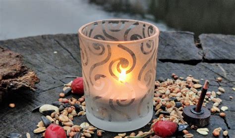 Vaso De Agua Debajo De La Cama Con El Nombre De Una Persona Electrocenter