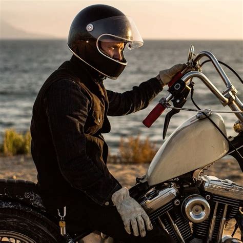Bell Road And Race Motorcycle Helmets Official Australian Reseller