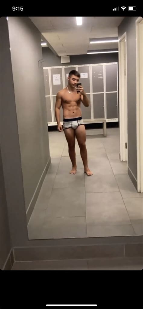 Pin By Dei Molina On Calvin Klein Calvin Klein Mirror Selfie Calvin