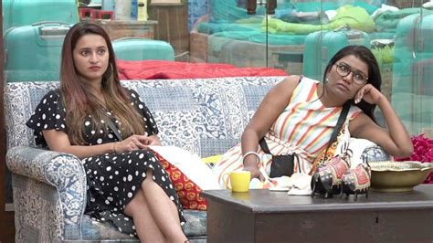 Watch Shivani Vaishali Gossip About Shiv Video Onlinehd On Jiocinema