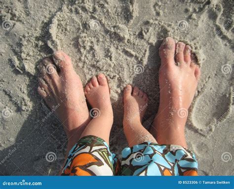 Mom Son Feet Telegraph