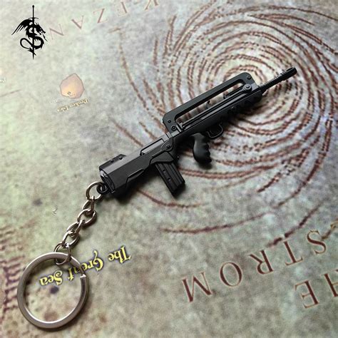 Metal Famas Tiny Gun Model Keychain Miniwarrior