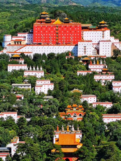 世界文化遗产：承德避暑山庄及周围寺庙，中国古典园林之最高范例