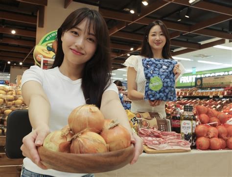 통합 이마트 3분기 초저가 상품 50종 공개 3사 시너지 확대” 전자신문