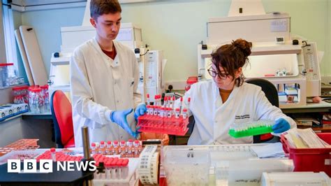 Coronavirus Briefing Uk Testing Criticised And Trump Warns Of Painful