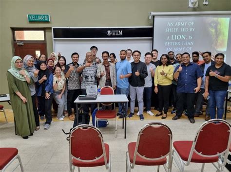 Haji Razli Ramli On Linkedin Leadership Traits Class By Ym Raja Mohar