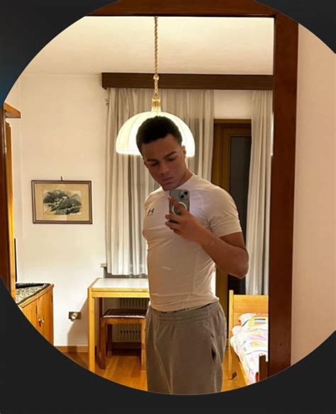 Lil Tweezy Gesicht R Bachelorbby