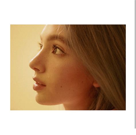 头像—来源ins S O C K S 堆糖，美图壁纸兴趣社区