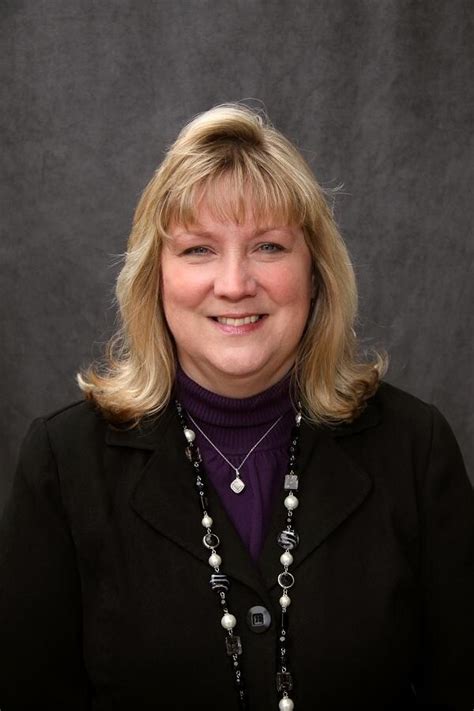 Cindy Deters Real Estate Agent In Ofallon Mo