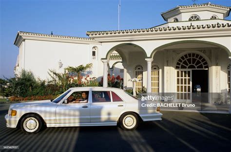 Rendezvous With Monzer Al Kassar Marbella Août 1985 Devant Sa