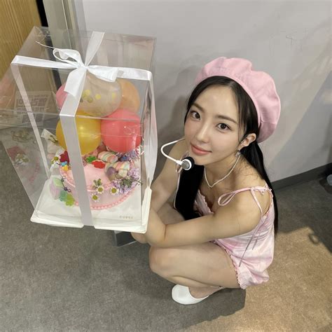 앨리스 ALICE on Twitter 연제 마지막까지 블리스가 준 행복을 먹고 내안의 우주는 끝이 났지만 금방