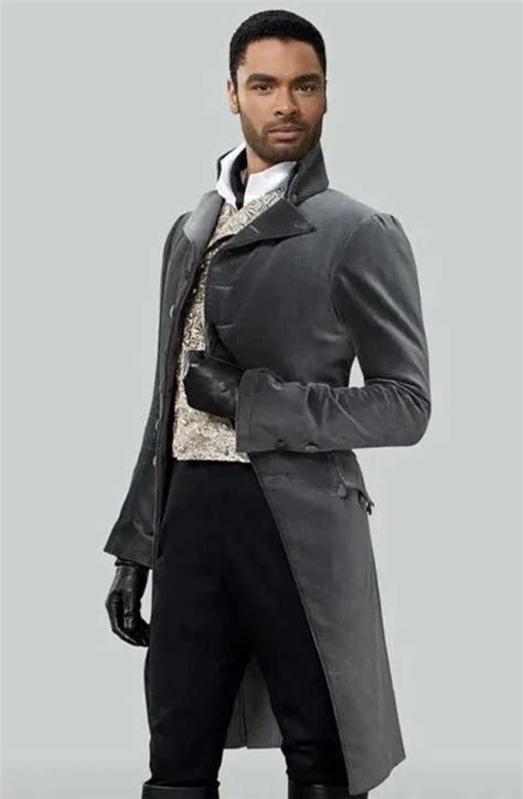 Simon Basset Rege Jean Page Bridgerton Black Velvet Tailcoat