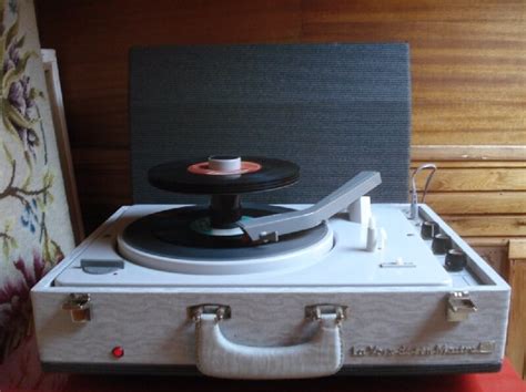Identification électrophone La Voix De Son Maitre Technique Forum