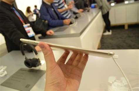 MWC Huawei MediaPad M Hands On Review Tableta Cu Oreo Cu Corp Metalic Video