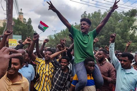 Sudanese Army Gains Ground In Khartoum As Rapid Support Forces Face