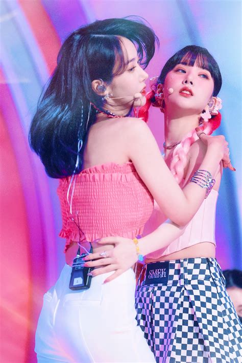 220220 Viviz Bop Bop At Inkigayo Kpopping