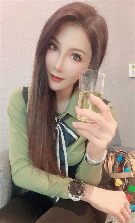 楊麗菁人生雙重打擊！父逝、家園震碎 首吐出道辛酸：每天暴打電線桿 娛樂星聞