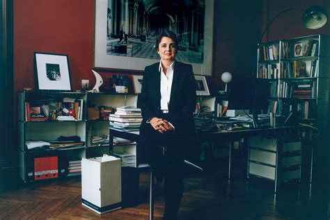 Au Musée Du Louvre Laurence Des Cars Présidente à Poigne Et Chercheuse De Fonds