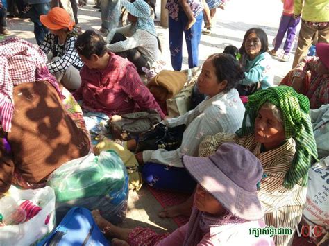 ប្រជាពលរដ្ឋ១០០គ្រួសារ បានផ្ទុះកំហឹងតវ៉ារឿងដីធ្លីយ៉ាងខ្លាំង នៅក្នុងខេត្តបាត់ដំបង មានវីឌីអូ