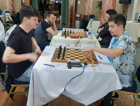 Henríquez Gana El Zonal 25 De Asunción Zenonchess Ediciones