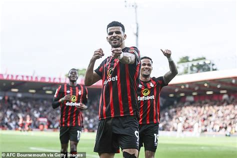 Bournemouths Greatest Ever Player Dickie Dowsett Was The First In A
