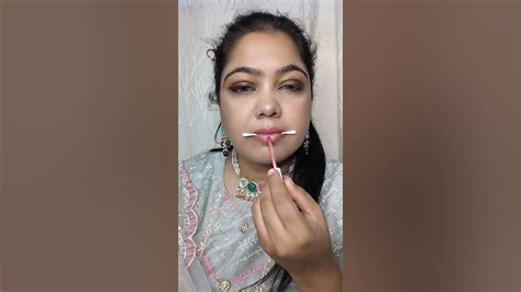 Easy Lipstick Applying Hack Nilofer Shaikh Youtube