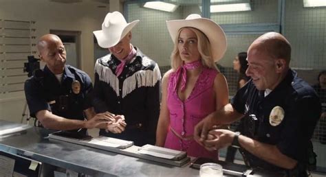 Novo Trailer De Barbie Mostra A Boneca Enfrentando O Mundo Real