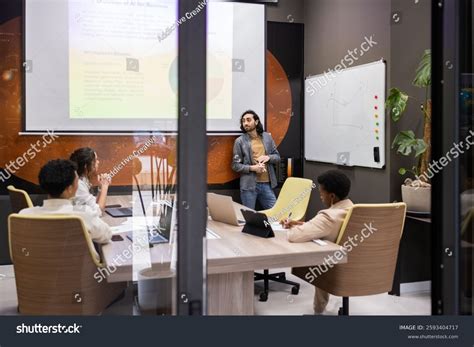 890 Thousand Technology Team Work Business Royalty Free Images Stock