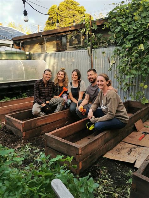 How I Created A Hügelkultur Bed Using Free And Recycled Materials To