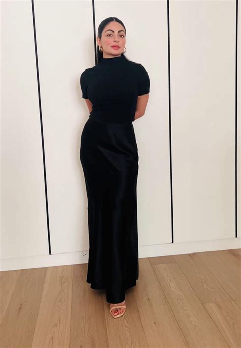Sexy Mommy Neeru Bajwa Ready To Be Pinned Onto The Wall By You R