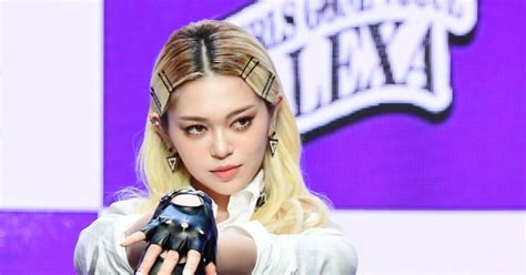 포토 알렉사 무결점 미모 반짝