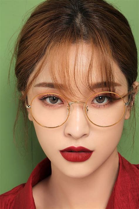 당신의 스타일난다 메이크업 룩 안경 화장 헤어스타일
