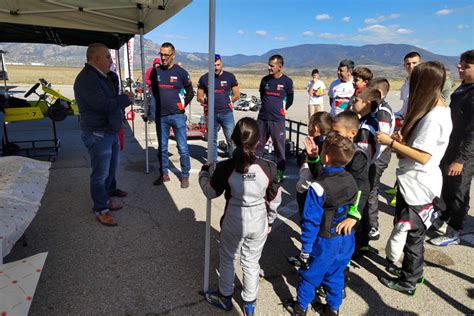 Клубът по картинг в Сливен с благодарност към кмета Стефан Радев — Радио и ТВ 999 новини от