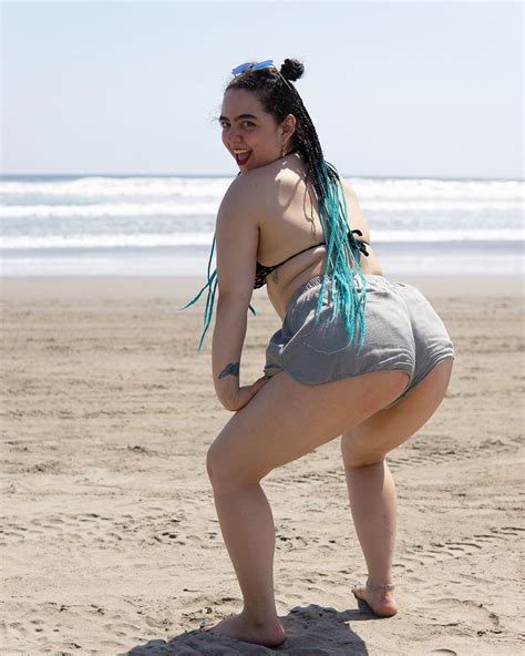 Nycolle Gonzálezs Feet