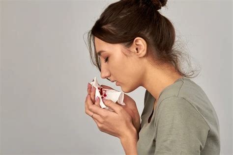 নাক দিয়ে রক্ত পড়া Nose Bleeding ঘরোয়া চিকিৎসা এবং প্রতিকার