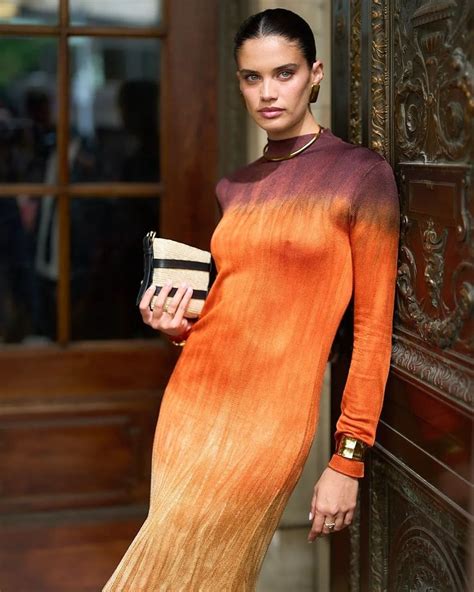 Picture Of Sara Sampaio