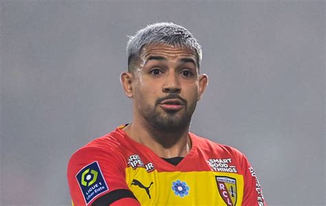 Mercato OM Ça coince pour larrivée de Facundo Medina