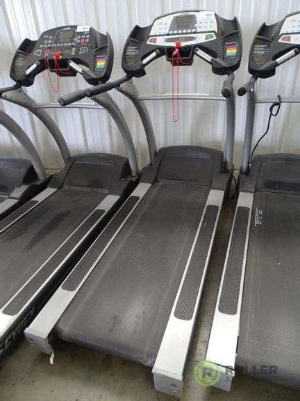 Cybex 530t Pro Treadmill Mileage Reads 41685 Showing 10829 Hours