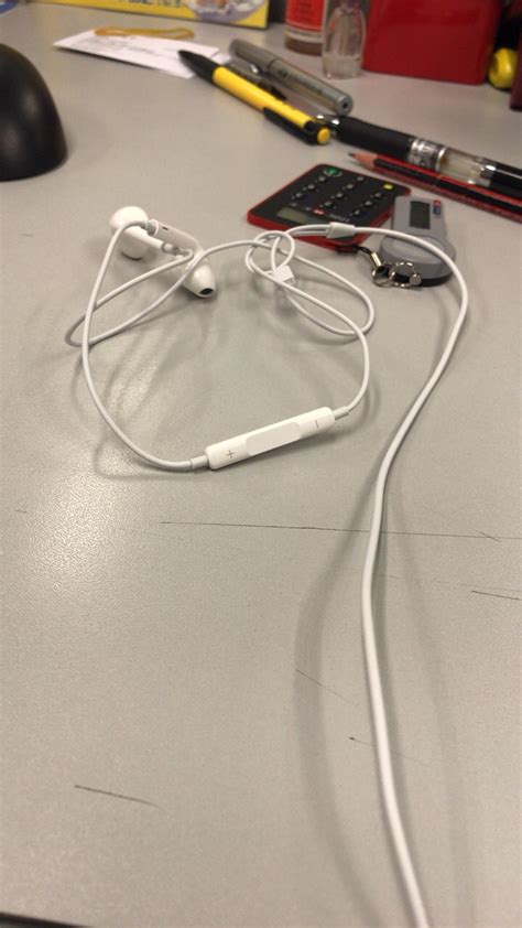 苹果13能接有线耳机吗 11有线耳机3通用吗 苹果有线耳机 大山谷图库