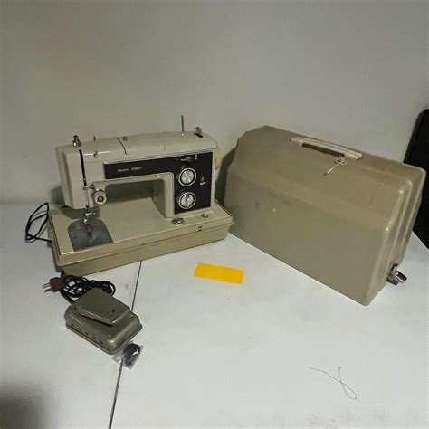 Vintage Sears Kenmore Sewing Machine With Accessories Works Grear