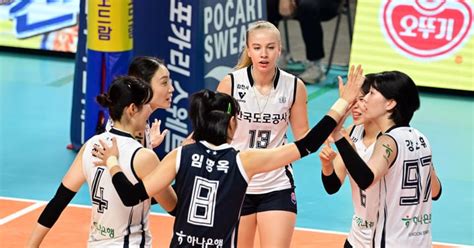 ‘강소휘 27점 한국도로공사 Gs 꺾고 시즌 첫 승현대캐피탈은 선두 수성