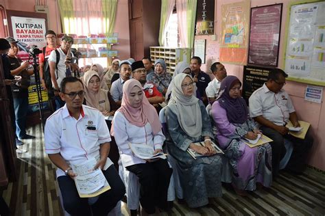 Kkmalaysia On Twitter Yb Dr Zaliha Mustafa Menteri Kesihatan