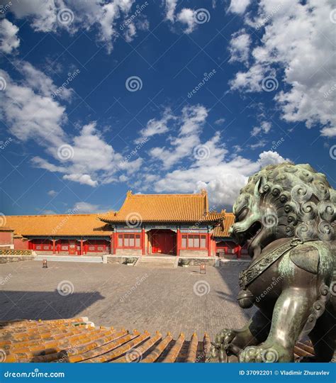 Bronze Guardian Lion Statue In The Forbidden City Beijing China Stock