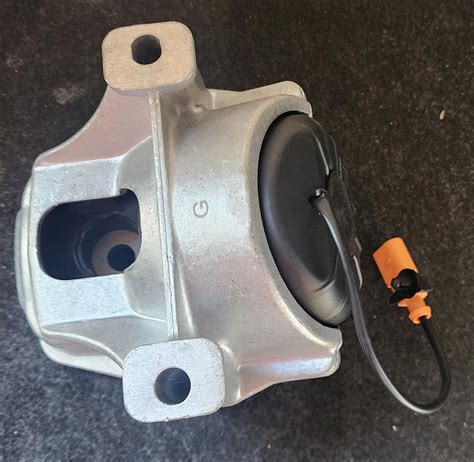 Audi A4 B8 Engine Mounting Junk Mail