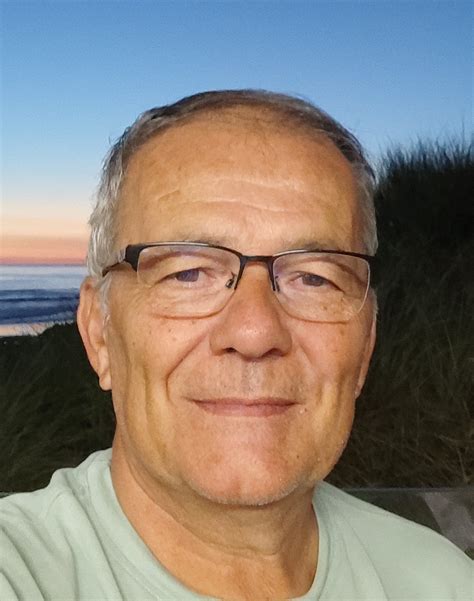 Perfil De Luis Robledo