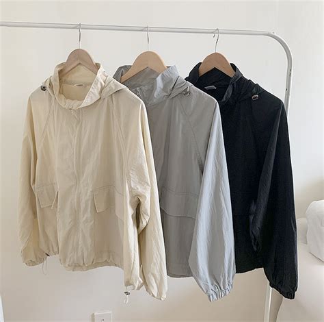 둥실코코 🌿간절기 필수 쿨 후드 루즈핏 집업 점퍼 얇은 바람막이 우비 장마 빅포켓 스트링 여름 가을 숏 빅사이즈 당일배송 야상 아노락 베이지 블랙